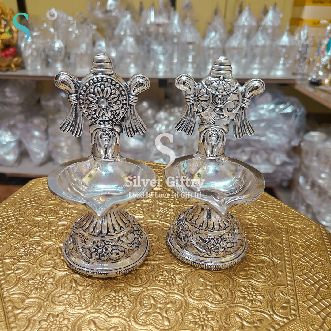 Antique shanku and chakra diya 5" pair – Silver Giftry