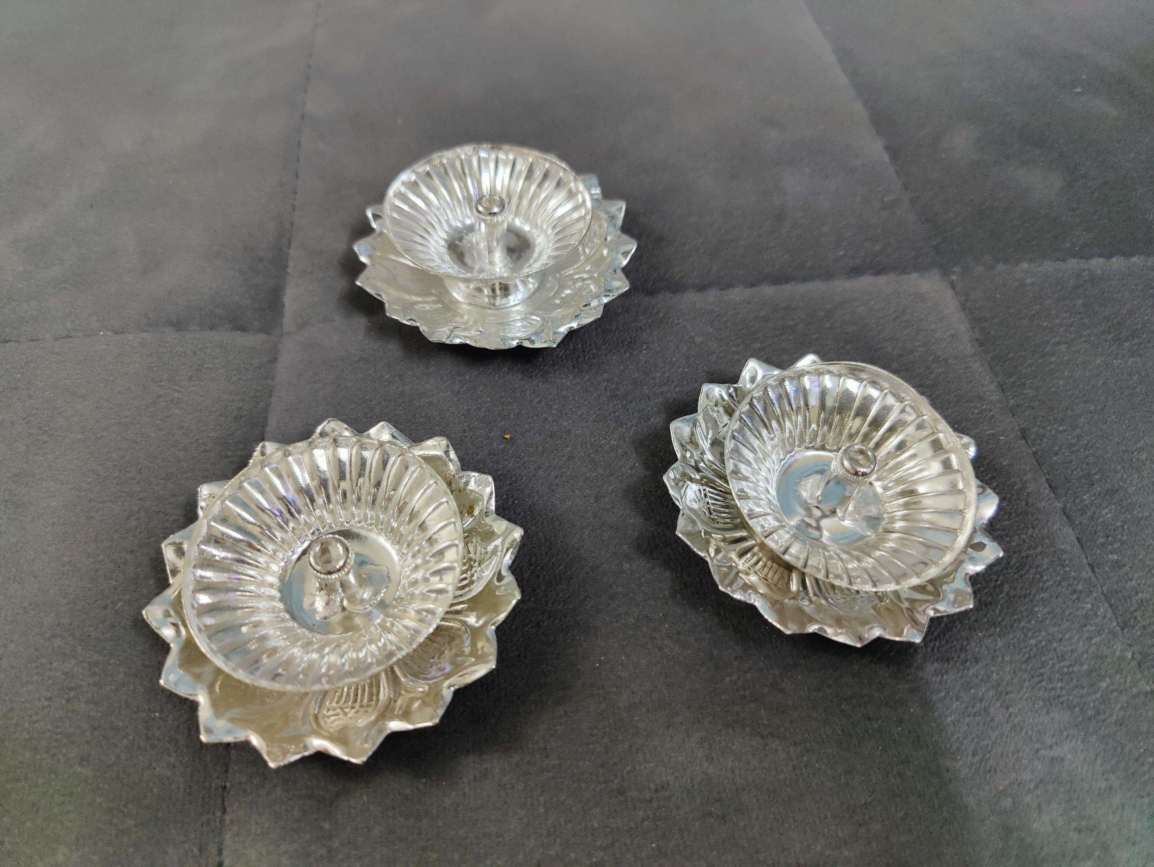 GS Fancy Devadas Diya (Pack of 10) – Silver Giftry