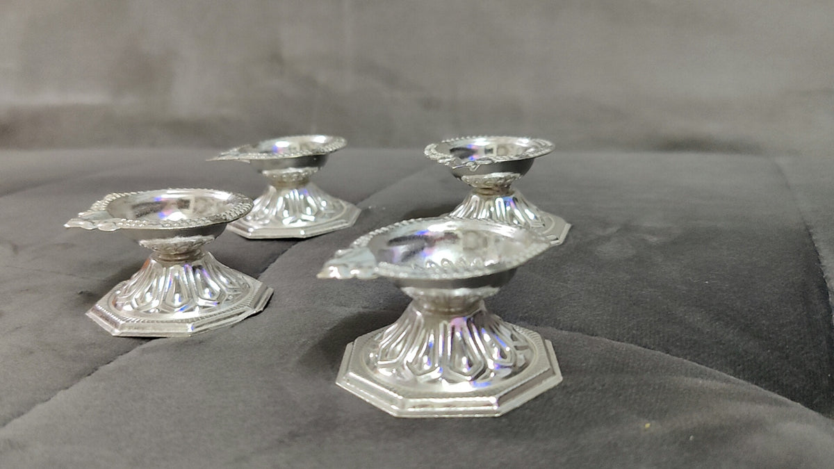 GS Deepam set of 4 pcs – Silver Giftry